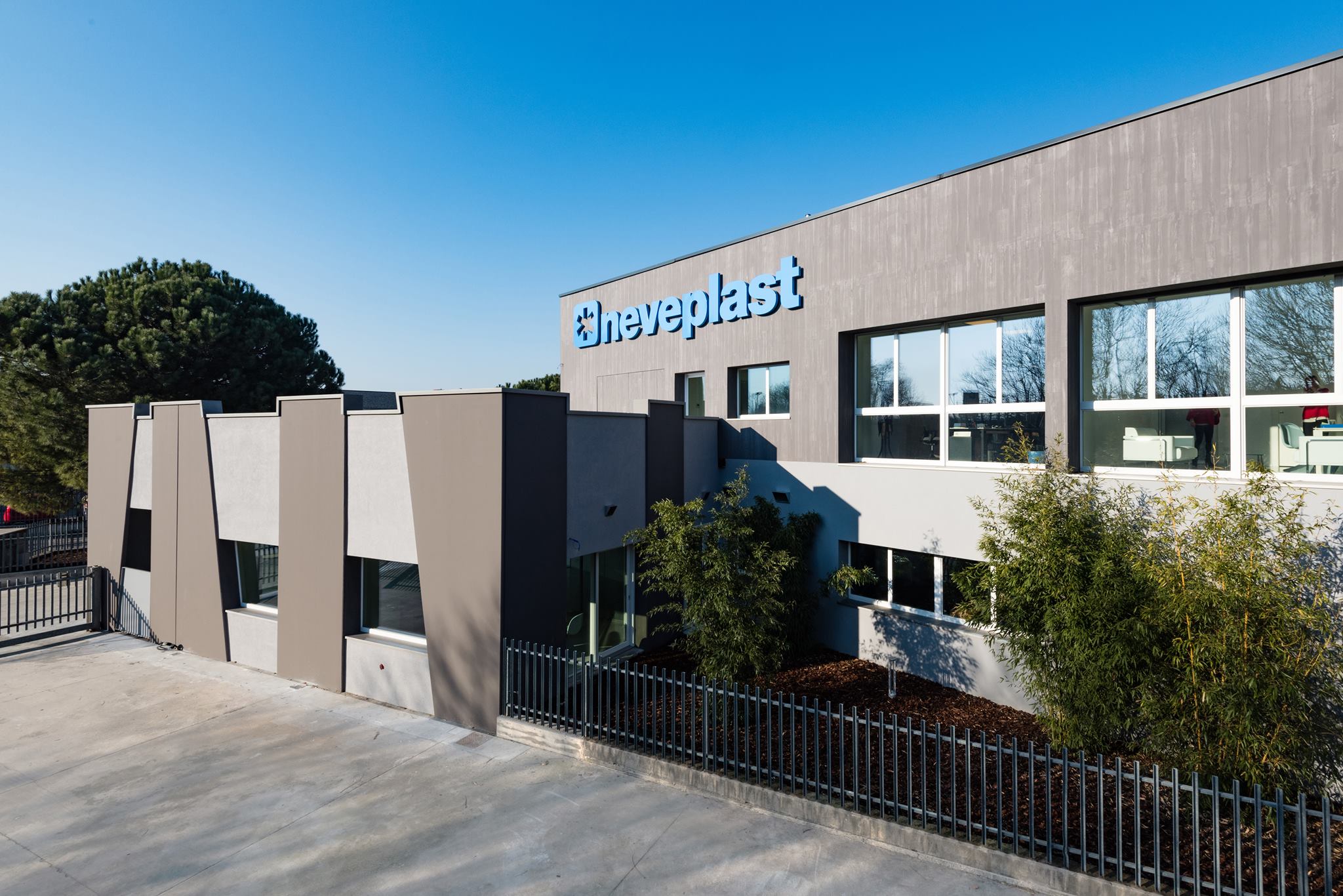 Neveplast Move into New Offices